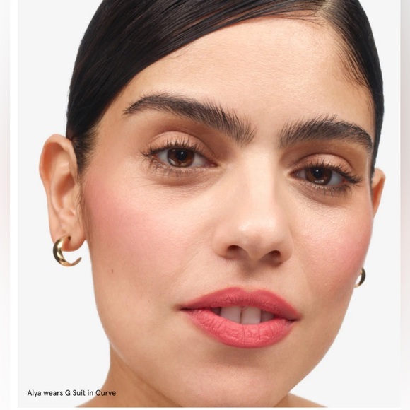 Glossier | Makeup | New Glossier G Suit Soft Touch Matte Lip Crme ...
